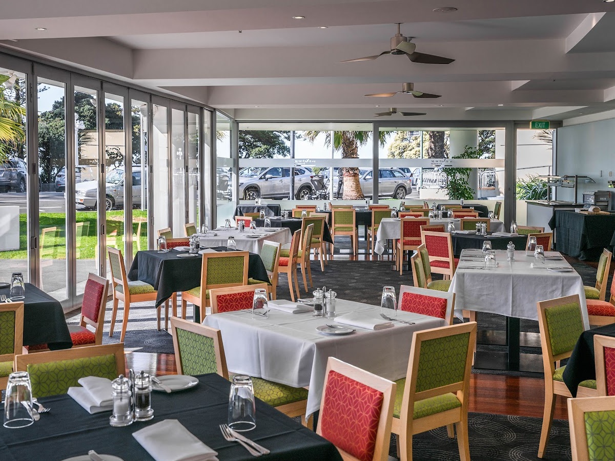 The Curve Restaurant & Bar - Scoop Digital - Australia's largest ...