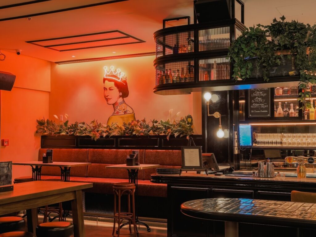 The Fox, A London Pub - Scoop Digital - Australia's largest lifestyle ...