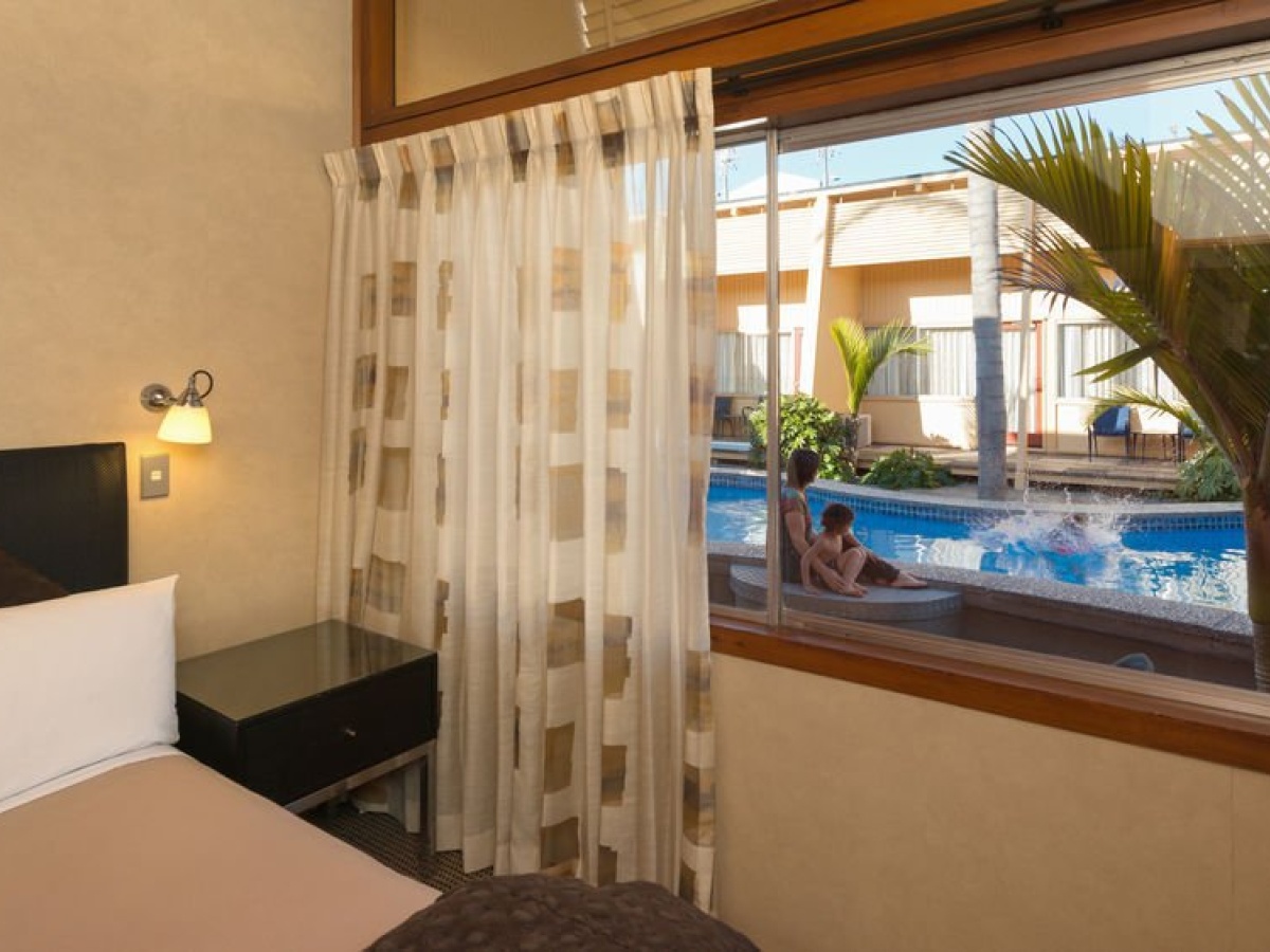 Oasis Beach Resort - Scoop Digital - Australia's largest lifestyle ...