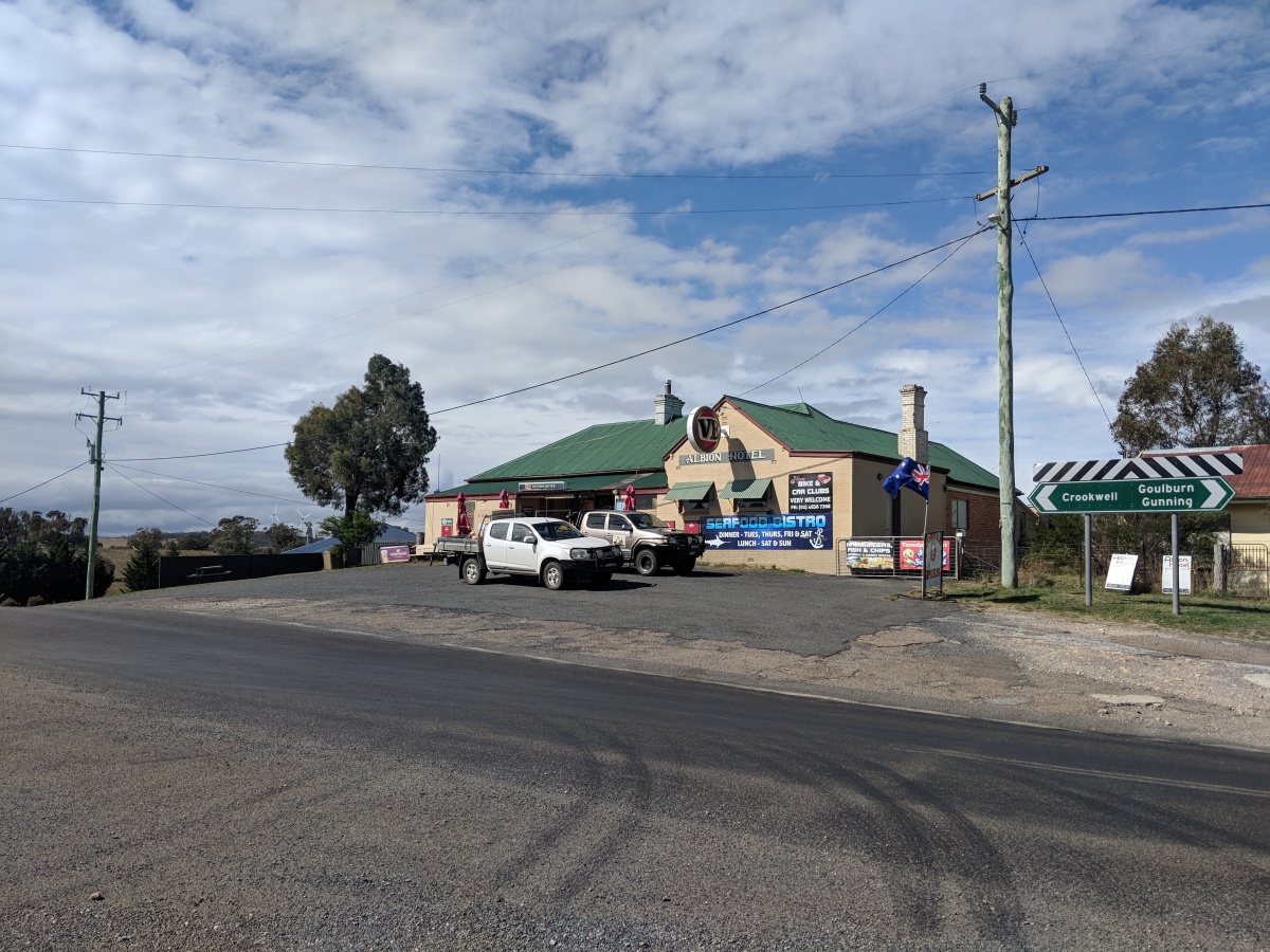 Sapphire fossicking Graben Gullen - Scoop Digital - Australia's largest ...